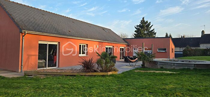 Maison à vendre - Belgeard - 7 pièces - 5 chambres