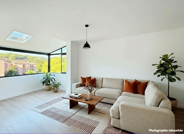 Appartement à vendre - Mougins, Centre-ville, Village, Tournamy, Le Val de Mougins - 3 pièces - 2 chambres