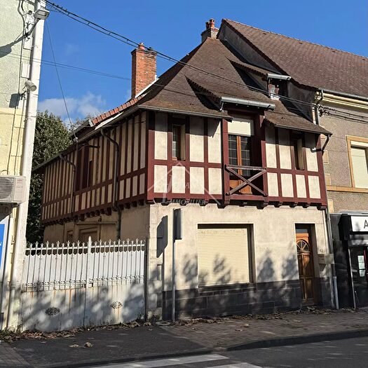 Maison 6 pièces à Dompierre-sur-Besbre, à vendre