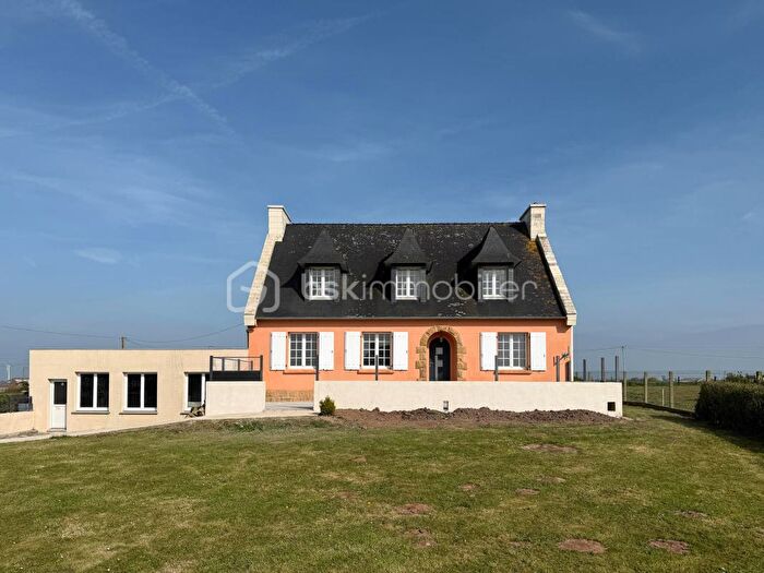 Maison à vendre - Ploudalmézeau - 8 pièces - 7 chambres