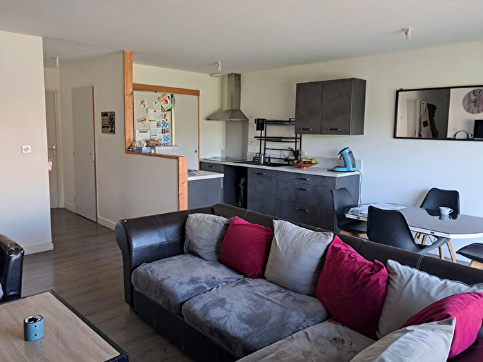 Maison à vendre - Saint-Lyphard - 6 pièces - 4 chambres