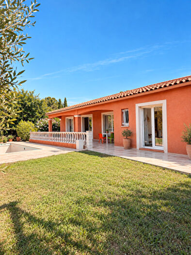 Maison 7 pièces à Cuers, à vendre