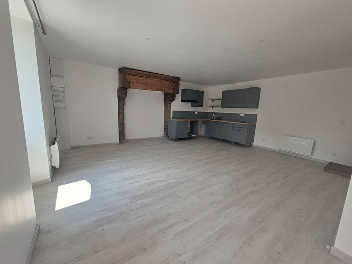 Maison 4 pièces à Dingé, à louer