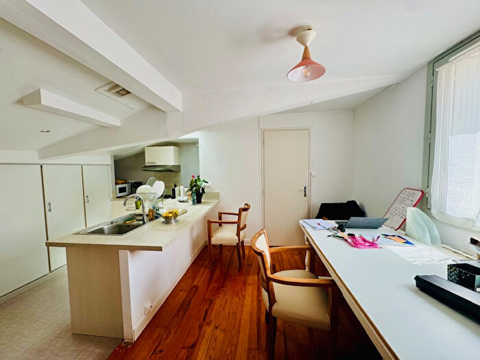 Appartement à louer - Toulouse, Les Carmes-Esquirol - 2 pièces - 1 chambre
