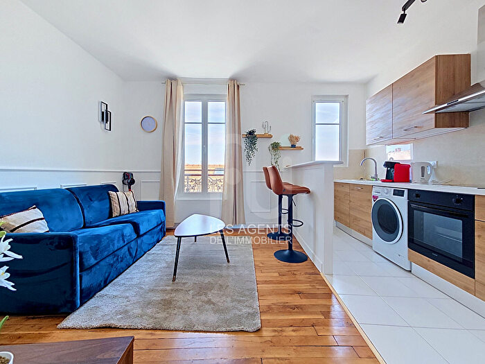 Appartement 2 pièces à Asnières-sur-Seine, Centre-ville, à vendre