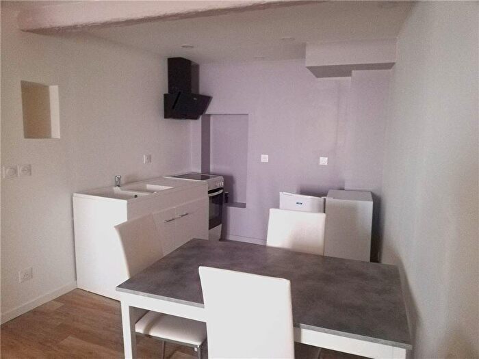 Maison à louer - Valréas - 2 pièces - 1 chambre