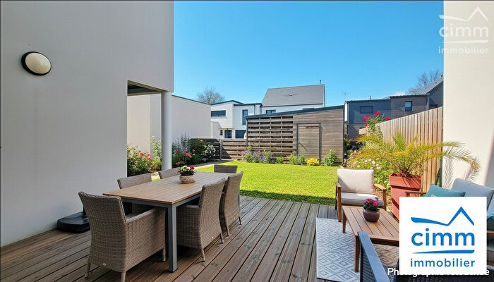 Maison à vendre - Noyal-Châtillon-sur-Seiche - 5 pièces - 4 chambres