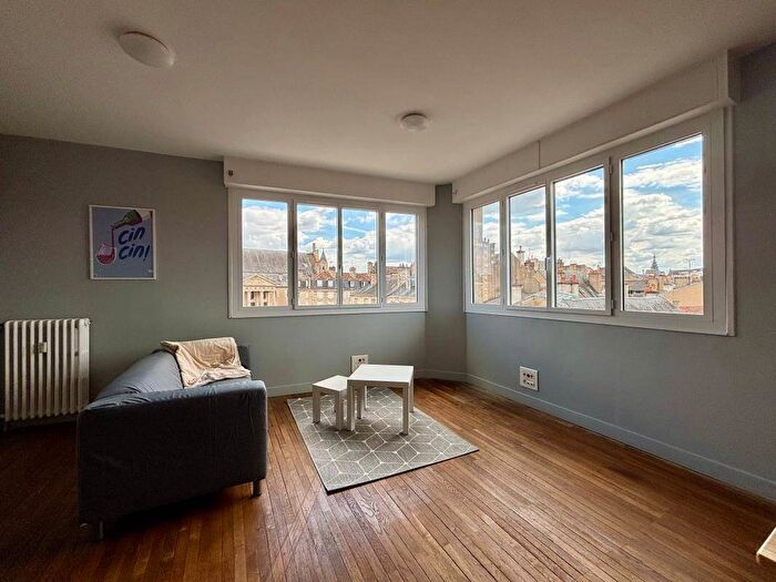 Appartement à louer - Trois Quartiers-Centre Ville, Poitiers - 2 pièces - 1 chambre