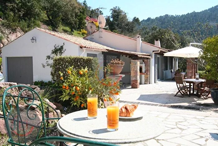 Maison à vendre - Mandelieu-la-Napoule - 4 pièces - 3 chambres