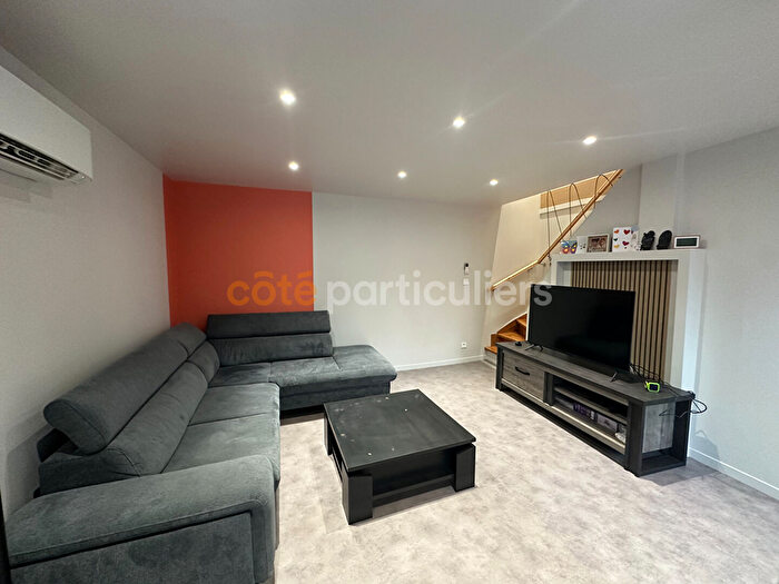 Maison à vendre - Brives-Charensac - 4 pièces - 3 chambres