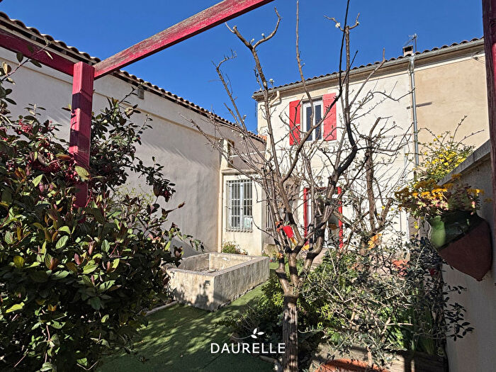 Maison à vendre - Châteaurenard, Barret, Lonnes, La Crau - 4 pièces - 2 chambres