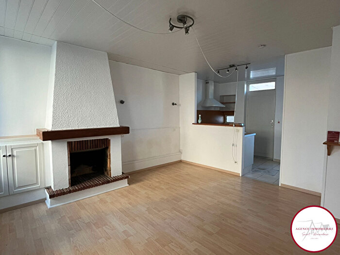 Maison à vendre - Saint-Amand-Montrond - 2 pièces - 1 chambre