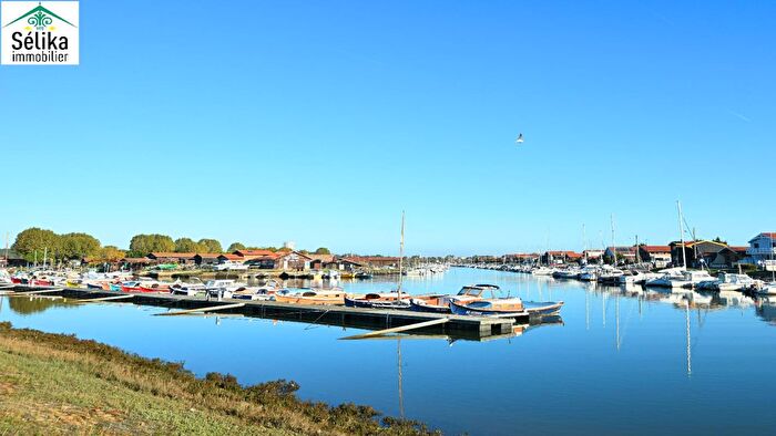 Maison à vendre - La Teste-de-Buch, Centre-ville - 5 pièces - 4 chambres