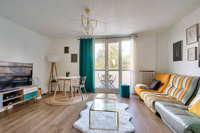 Appartement à louer - Jardin Parisien, Clamart - 3 pièces - 2 chambres