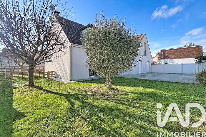 Maison à vendre - Mézières-sur-Seine - 10 pièces - 5 chambres