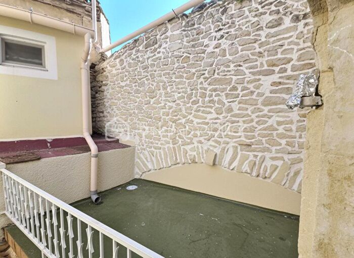 Maison à vendre - Milhaud - 5 pièces - 3 chambres