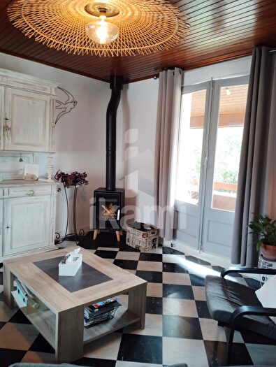 Maison 5 pièces à Saint-Siméon-de-Bressieux, à vendre