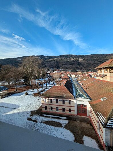 Appartement à louer - Allevard - 3 pièces - 2 chambres