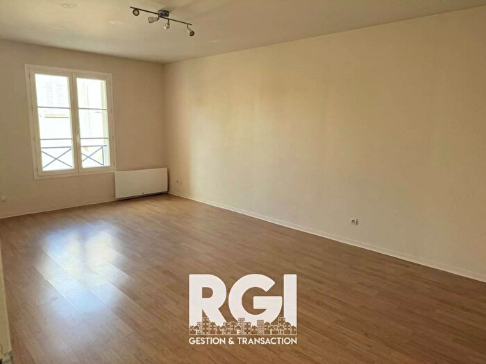 Appartement à louer - Champmesnil, Le Mesnil-Saint-Denis - 1 pièce