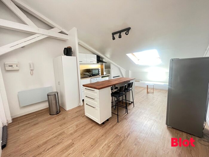 Appartement à vendre - Quartiers Sud-Ouest, La Madeleine - 2 pièces - 1 chambre