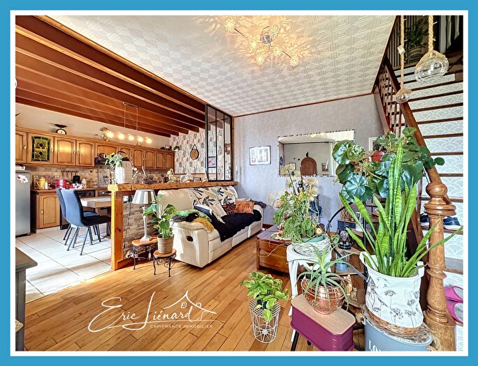 Maison 6 pièces à vendre à Saint-Georges-de-Noisné