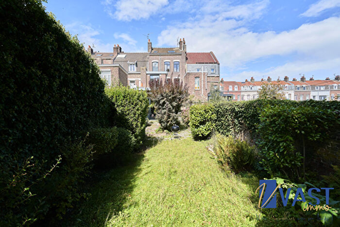 Maison à vendre - Lille, Saint-Maurice, Pellevoisin - 8 pièces - 6 chambres