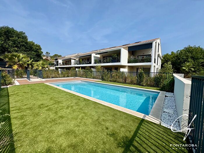 Appartement à vendre - Saint-Raphaël, Valescure, Vaulongue - 2 pièces - 1 chambre