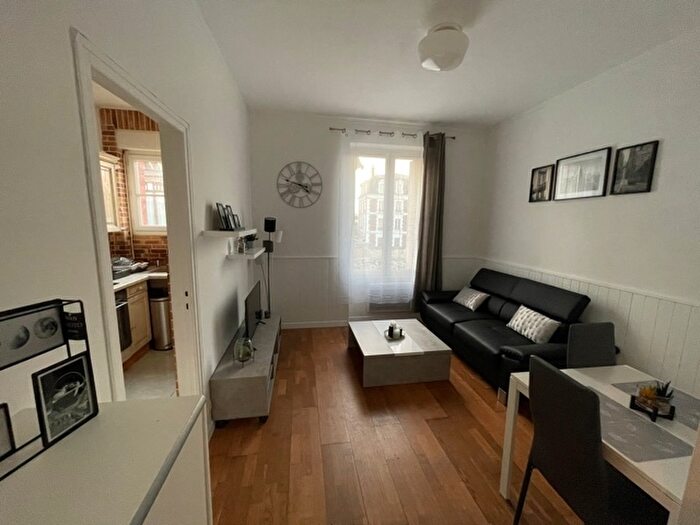 Appartement 2 pièces à louer à Mantes-la-Jolie, Gassicourt