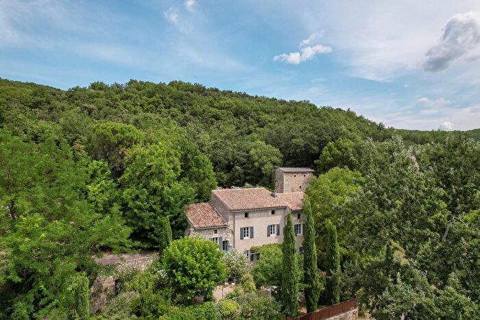 Maisons à vendre et appartements à louer - 1