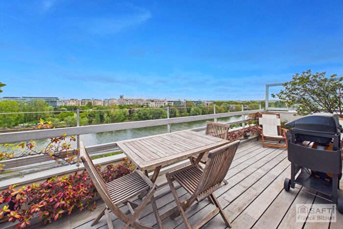 Appartement 5 pièces à vendre à Courbevoie, Bécon