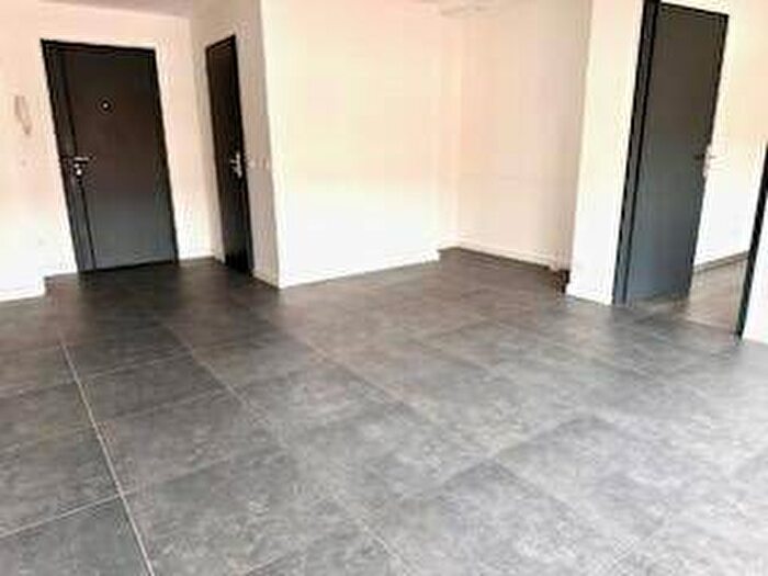 Appartement à louer - Est, Le Péage-de-Roussillon - 2 pièces - 1 chambre