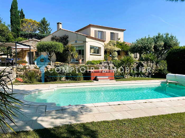 Maisons à vendre et appartements à louer - 1