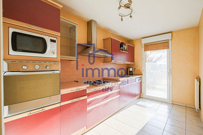 Appartement à vendre - Échirolles, Centre-ville - 3 pièces - 2 chambres