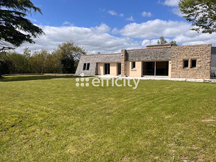 Ploumagoar : Maison 7 pièces à vendre
