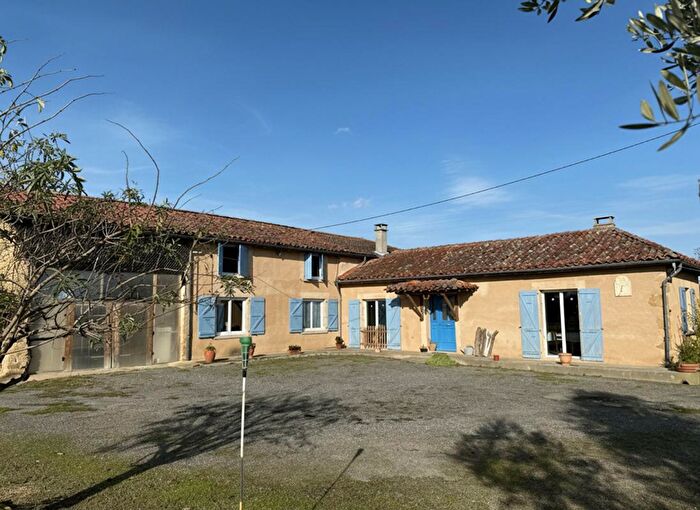 Maison à vendre - Masseube - 12 pièces - 8 chambres