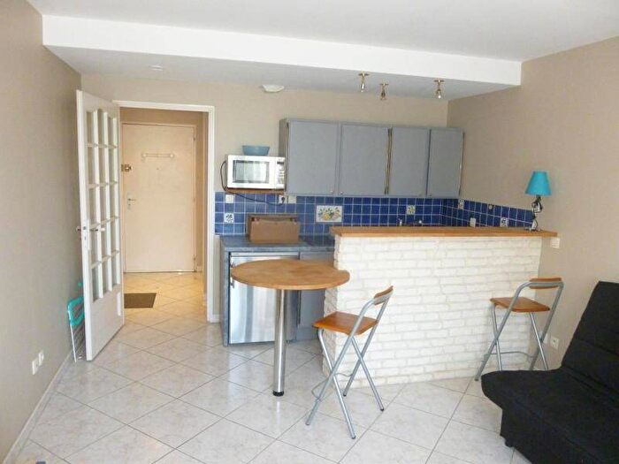 Appartement à louer - Est, Dardilly - 1 pièce