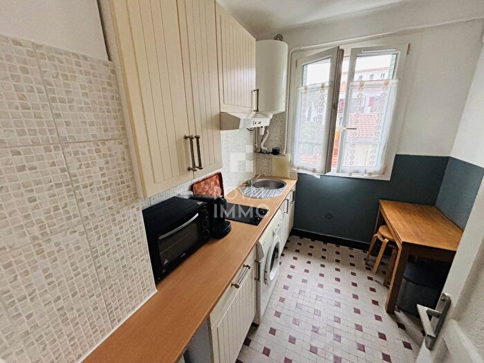 Appartement à louer - Mourillon-Centre, Toulon - 1 pièce