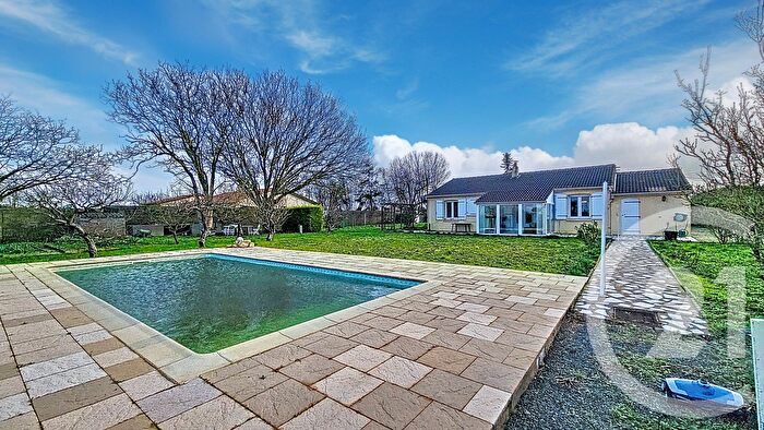 Maison à vendre - Champagné-les-Marais - 5 pièces - 3 chambres