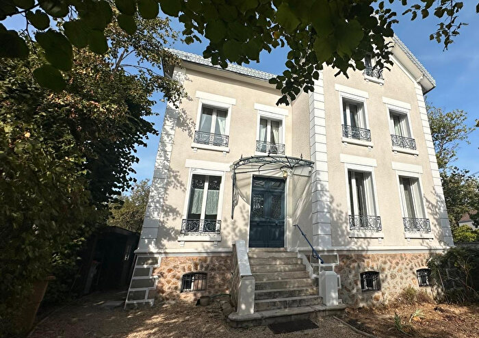 Maison 10 pièces à vendre - Villemomble, Centre-ville, Orangerie