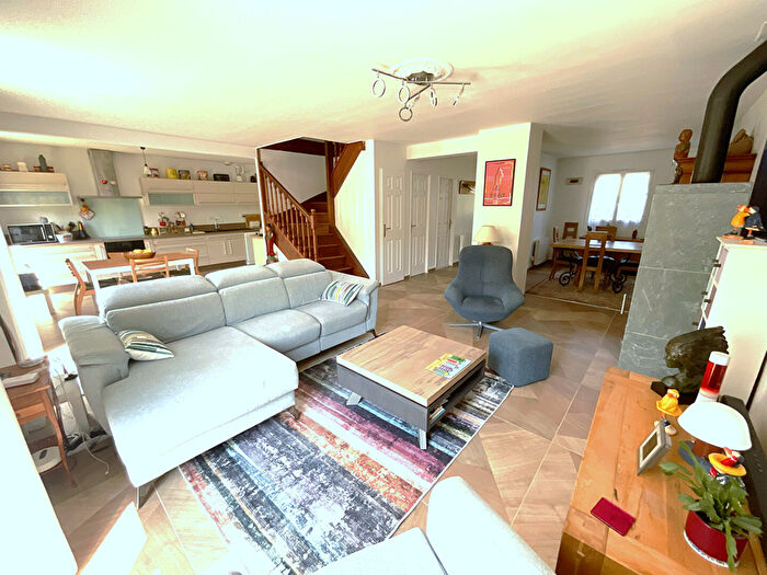 Montigny-le-Bretonneux, La Sourderie Nord : Maison 8 pièces à vendre
