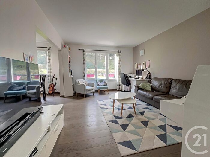 Appartement à vendre - Bougival - 4 pièces - 2 chambres