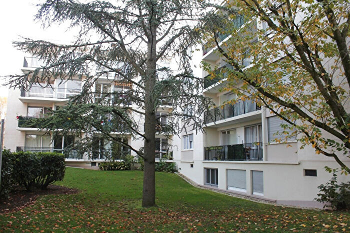 Chennevières-sur-Marne, Centre-ville : Appartement 1 pièce à vendre