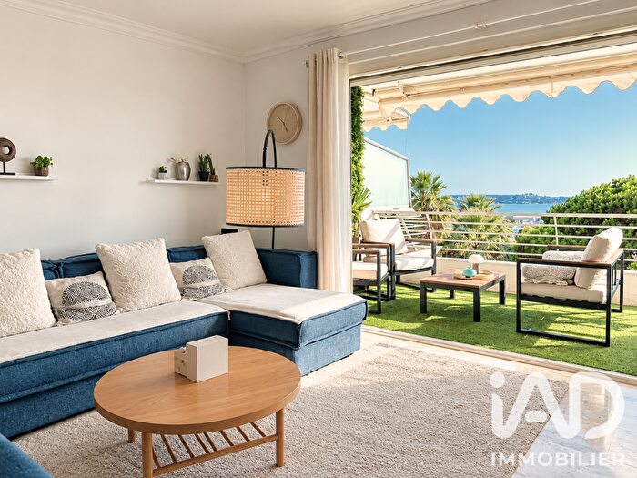 Appartement 3 pièces à vendre - Cannes, Californie Pezou