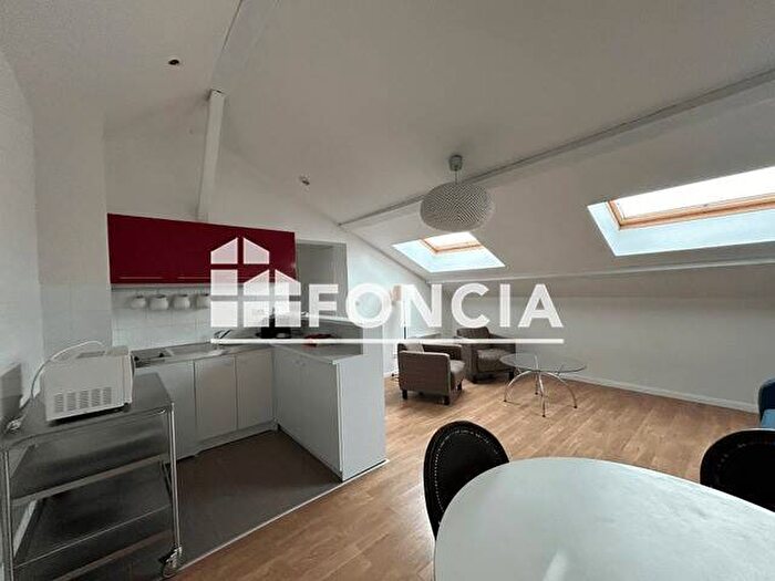 Appartement à louer - Ouest, Belleville-en-Beaujolais - 2 pièces - 1 chambre