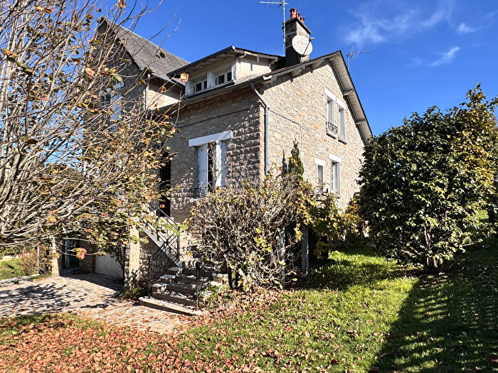Maison à vendre - Seilhac - 6 pièces - 5 chambres