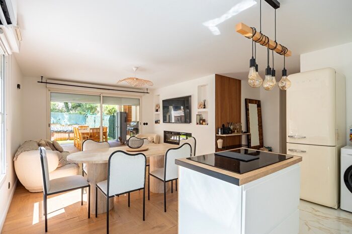 Appartement à vendre - Marseille e , La Croix Rouge - 4 pièces - 3 chambres