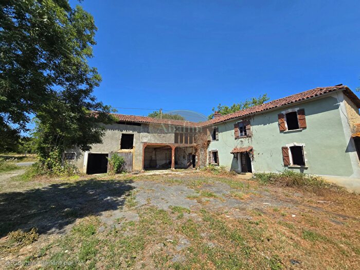 Trie-sur-Baïse : Maison 5 pièces à vendre