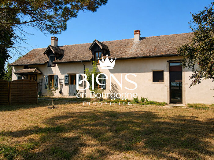 Maison 5 pièces à vendre à Marigny-lès-Reullée