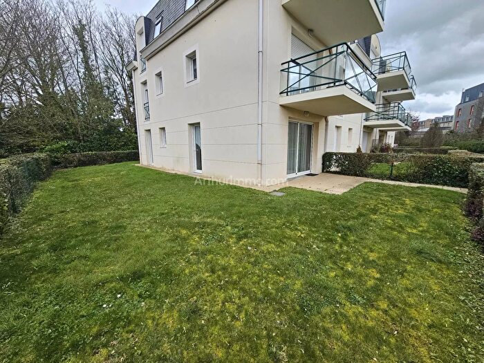 Appartement à louer - Guingamp - 2 pièces - 1 chambre