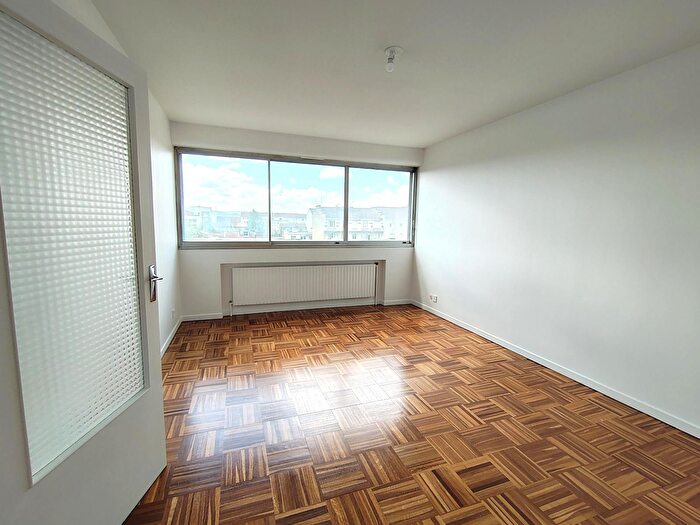 Appartement 2 pièces à louer à Villeurbanne, République, Tolstoi